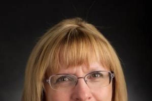 N Suzanne Lang